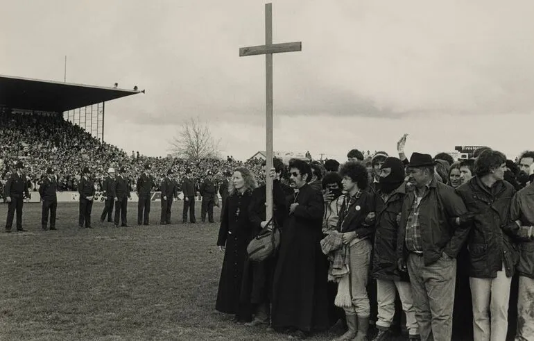 Springbok tour protest at Hamilton, 25 July 1981 by Zokoroa - DigitalNZ