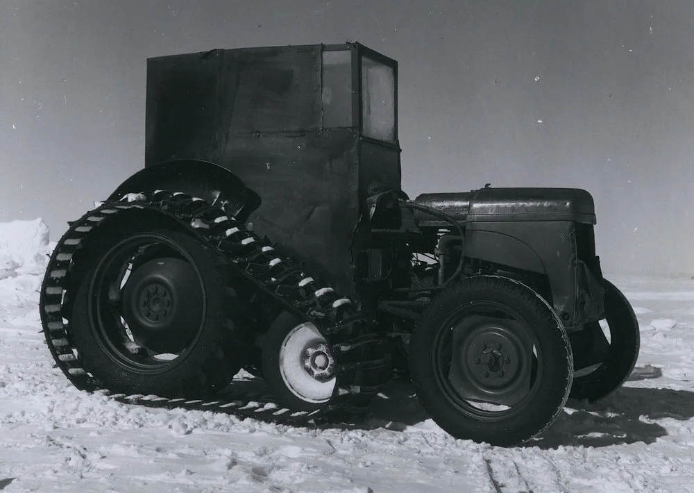 Freguson Model TE20 half track used by Sir Edmund Hillary to South Pole | Record | DigitalNZ