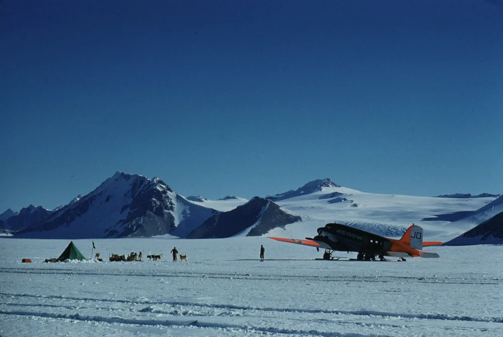 Aircraft landing in field | Record | DigitalNZ