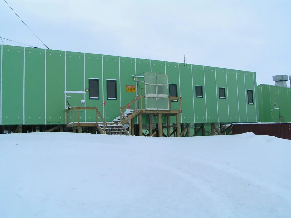 Photographs of Scott Base exterior October 2007 | Record | DigitalNZ