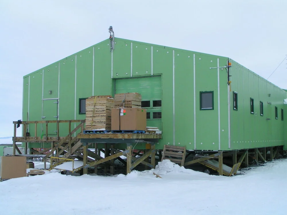 Photographs of Scott Base exterior October 2007 | Record | DigitalNZ