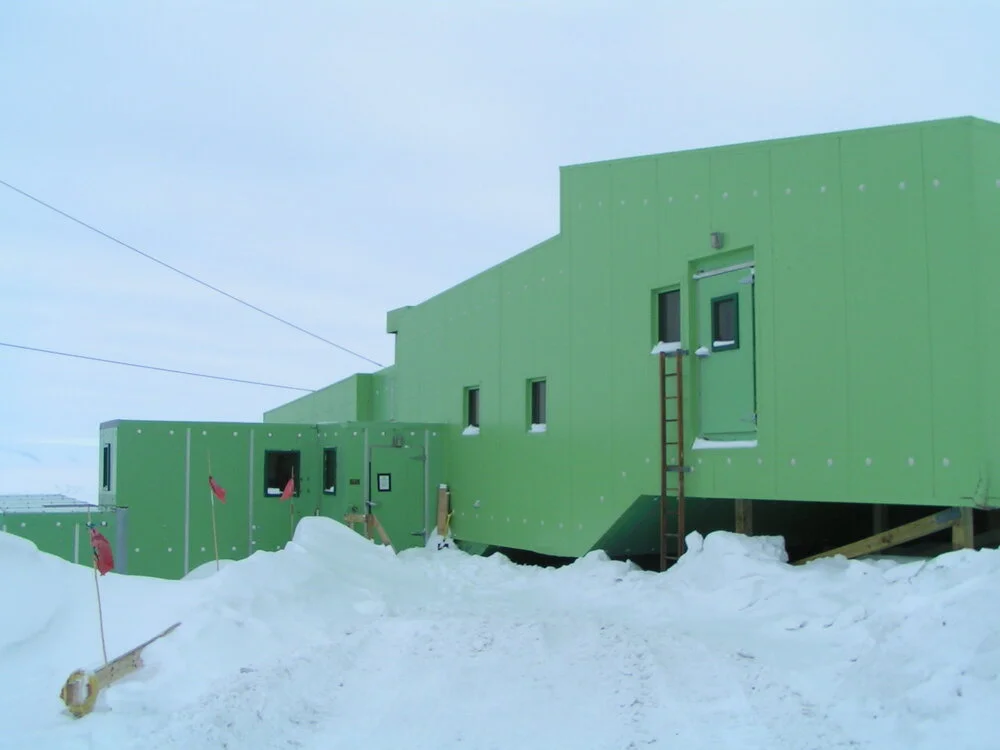 Photographs of Scott Base exterior October 2007 | Record | DigitalNZ