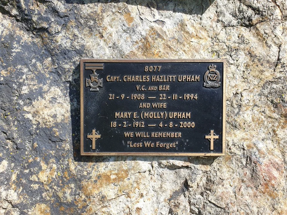 Charles Upham Headstone | Record | DigitalNZ