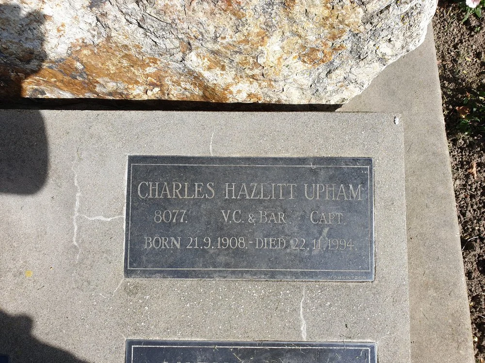 Charles Upham Plaque | Record | DigitalNZ