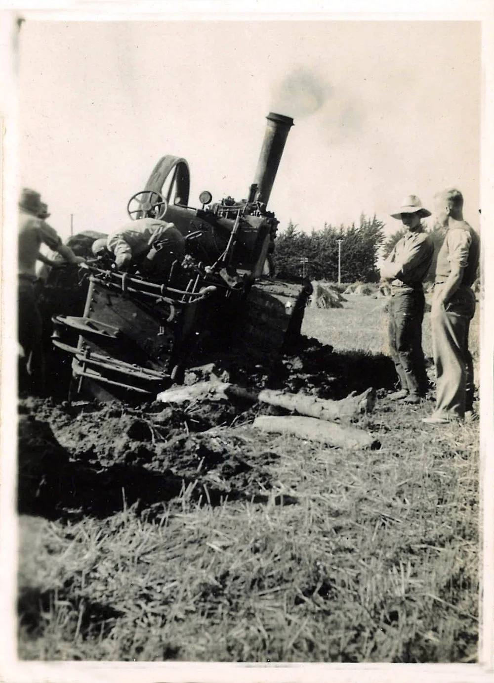 1936 Tractor Stuck | Record | DigitalNZ