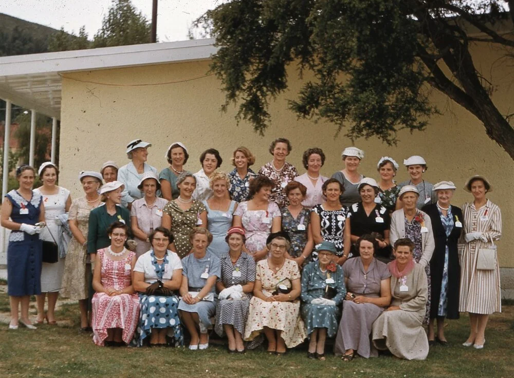 Former Murchison School girls | Record | DigitalNZ