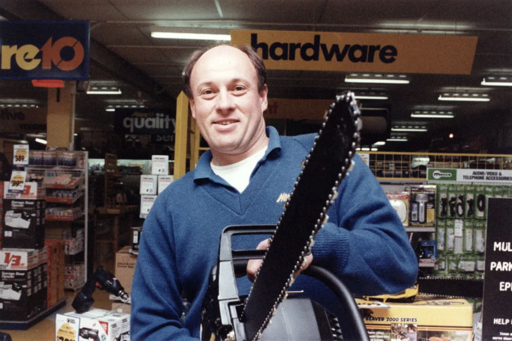 Langs Mitre 10, 21 Queen Street; Ross Carter. | Record | DigitalNZ