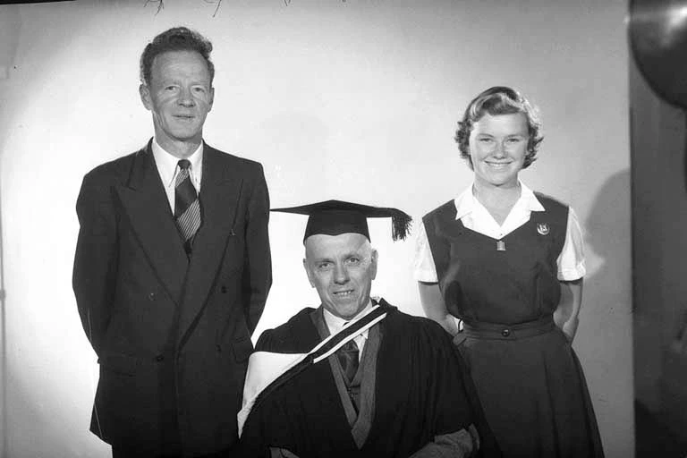 Group portrait of the headmaster, teacher and prefect (Geraldine Griffin) of Kohi (Kohimarama ...