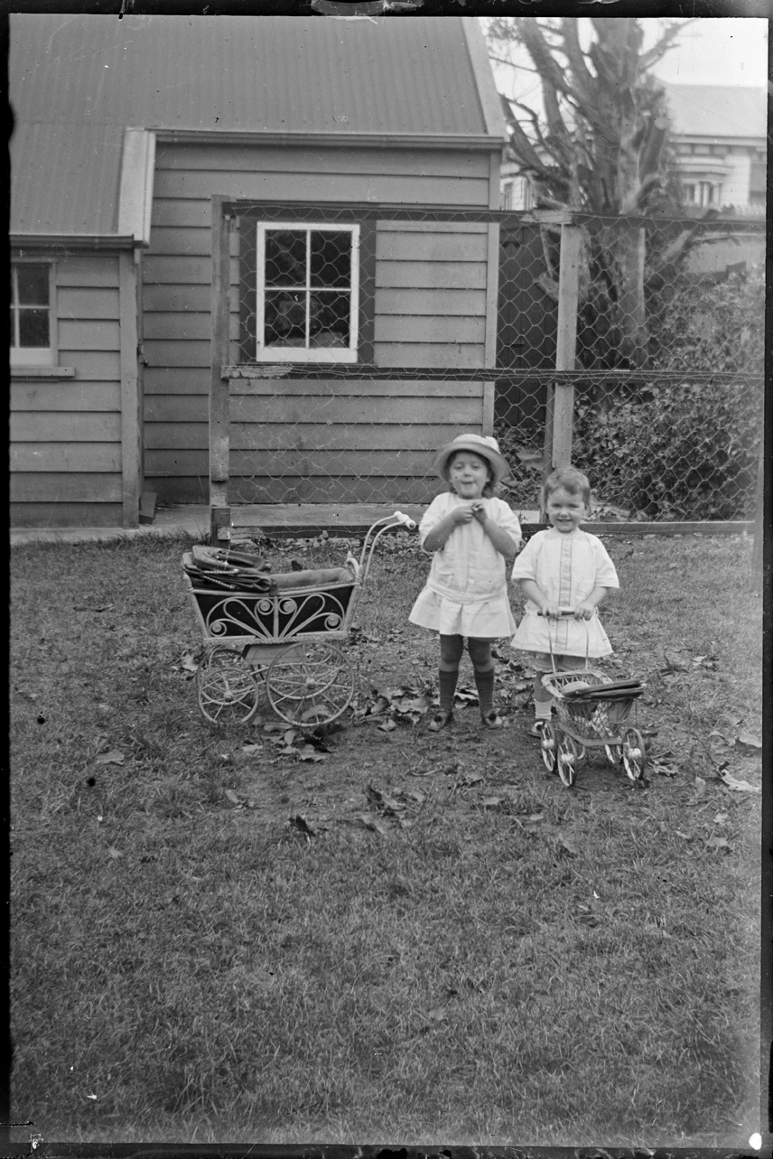 Girls with dolls prams... | Record | DigitalNZ