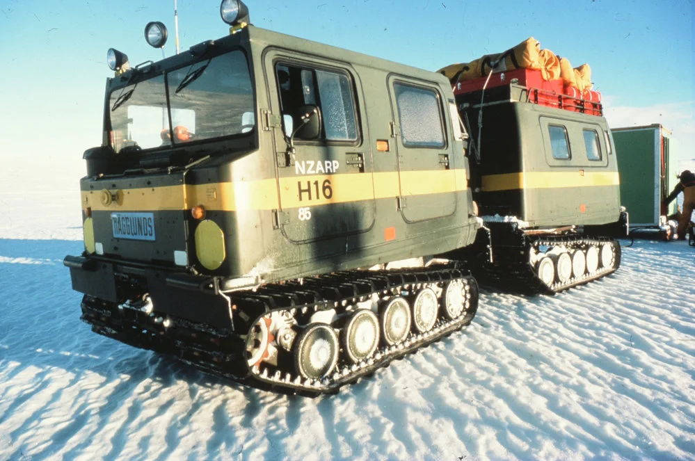 Hagglunds tracked vehicle | Record | DigitalNZ
