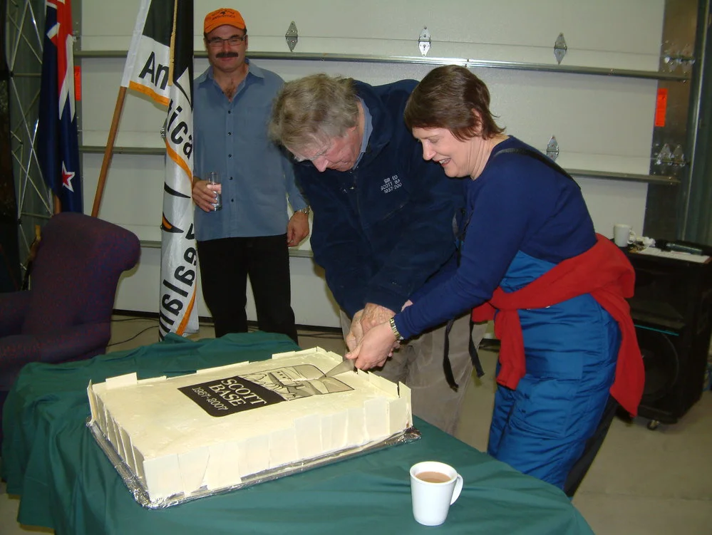 Cutting the anniversary cake: Sir Edmund Hillary and Prime Minister ...