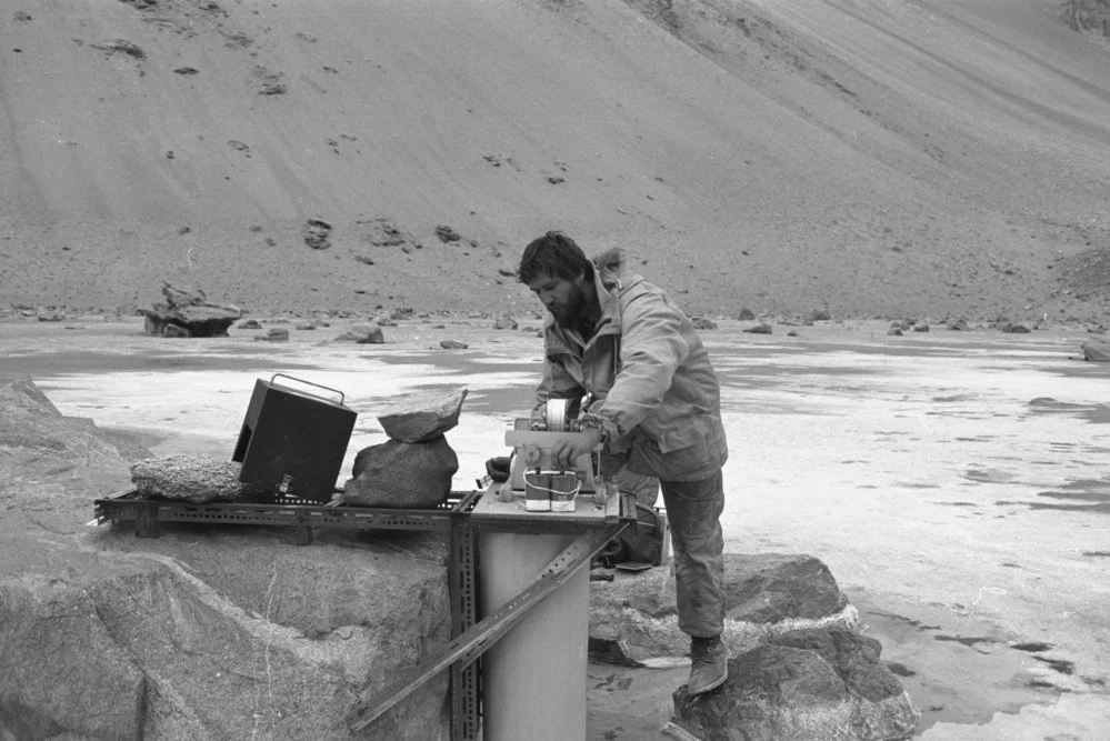 Looking at rocks | Record | DigitalNZ