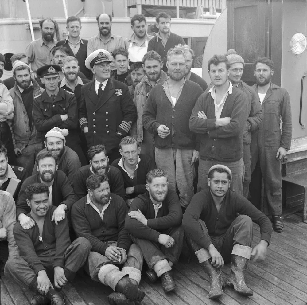 Crew and expedition members aboard HMNZS 'Endeavour' | Record | DigitalNZ