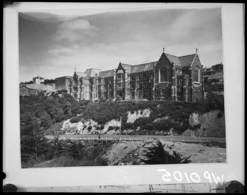 Exterior of the Hunter Building, Victoria University | Record | DigitalNZ