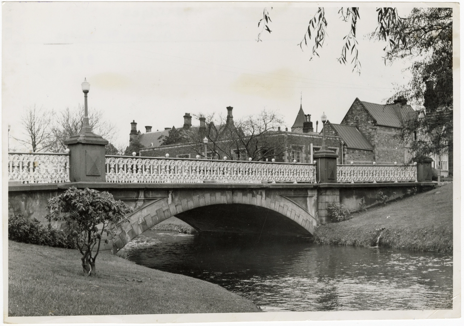 Armagh Street bridge | Record | DigitalNZ