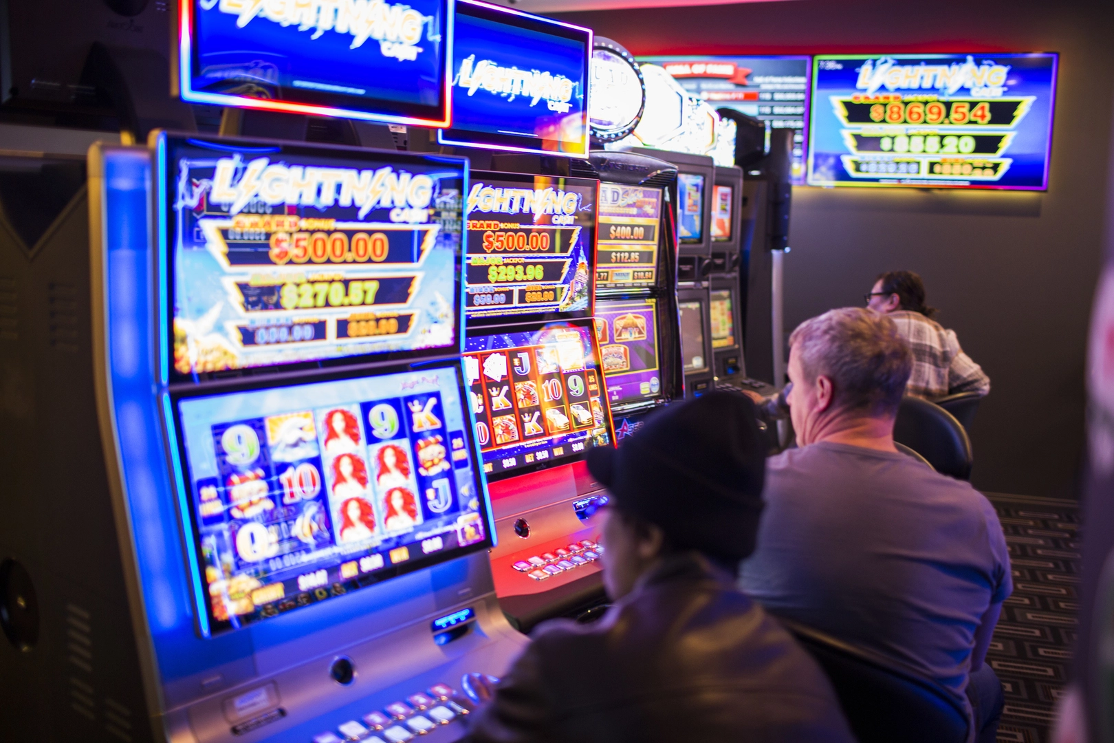 Pokie machines at Bishop Brothers public house | Record | DigitalNZ