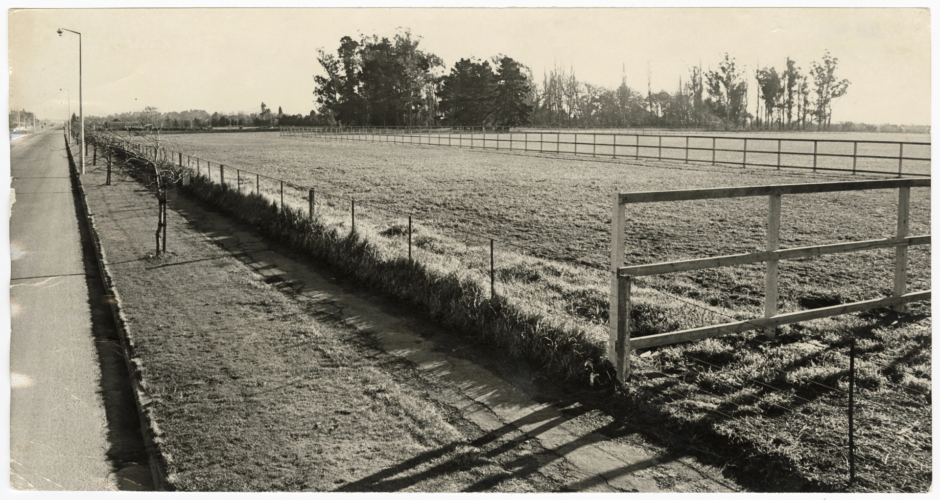 Burnside High School PTA to fight planned housing | Record | DigitalNZ