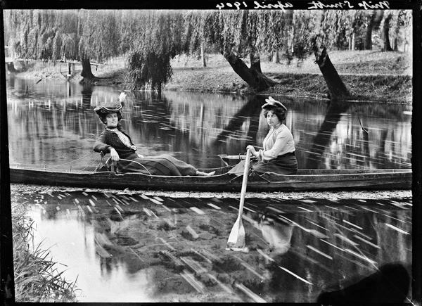 Miss Smith, April 1904 | Record | DigitalNZ