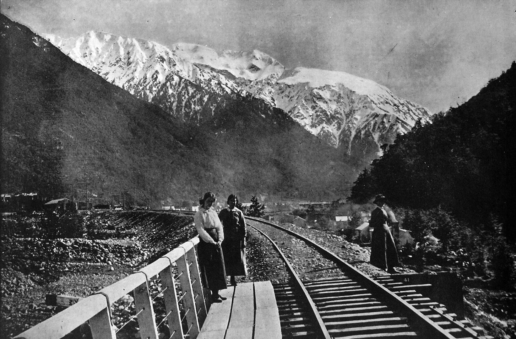 Bealey Flat, Arthur's Pass railway station on the left | Record | DigitalNZ