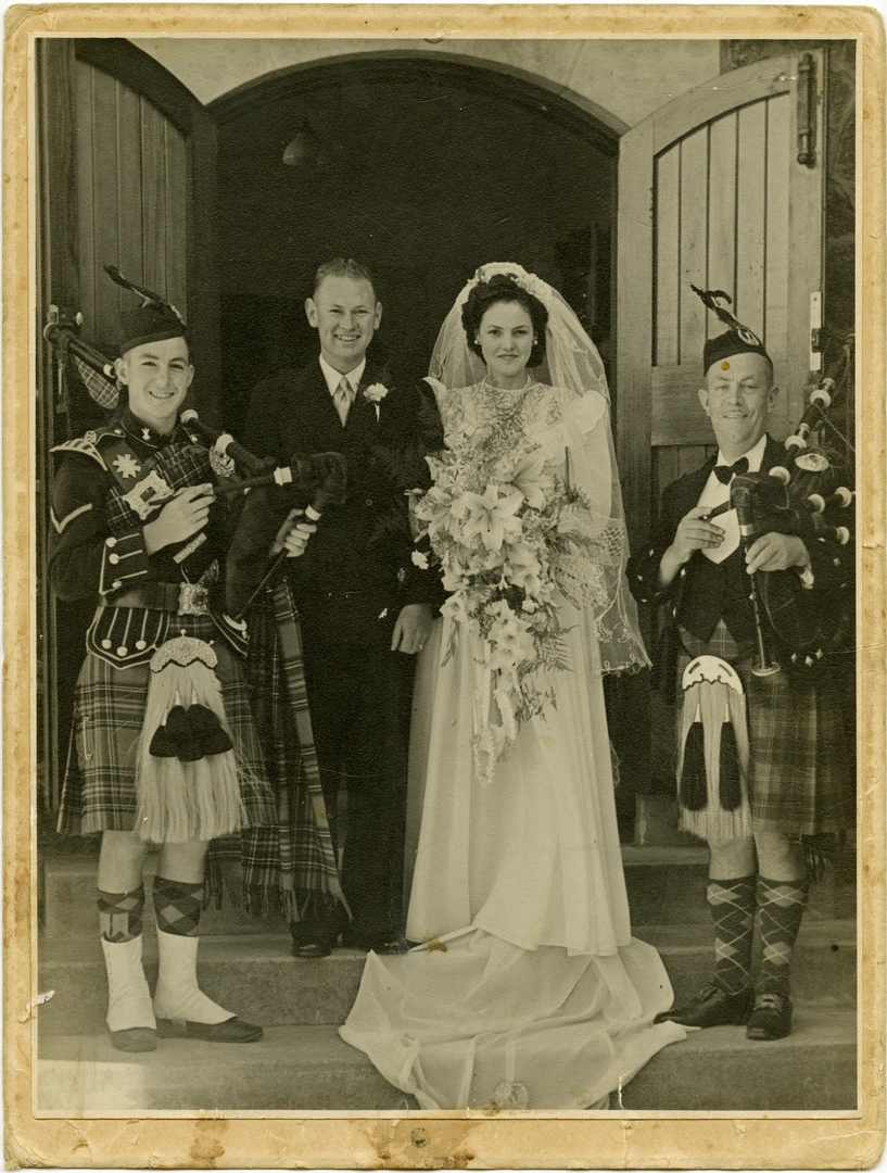 Len and Sally Cross on their wedding day | Record | DigitalNZ