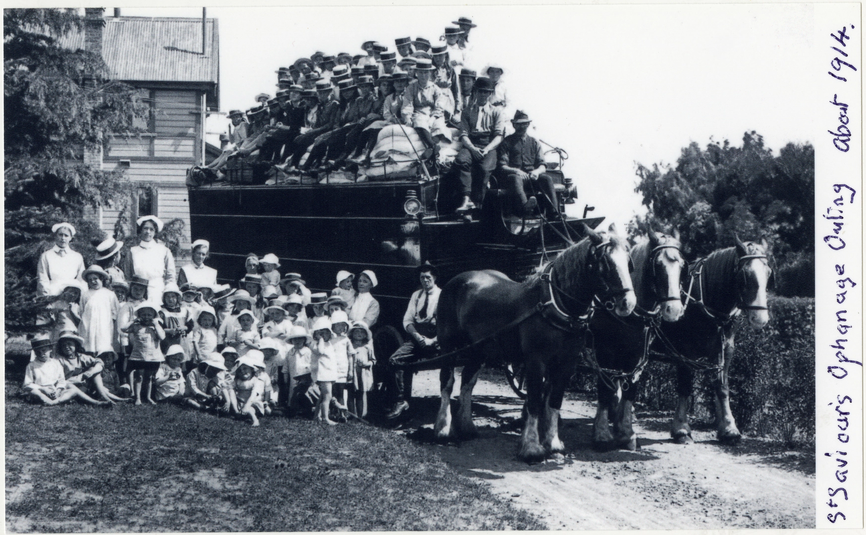 St Saviour's Orphanage outing | Record | DigitalNZ