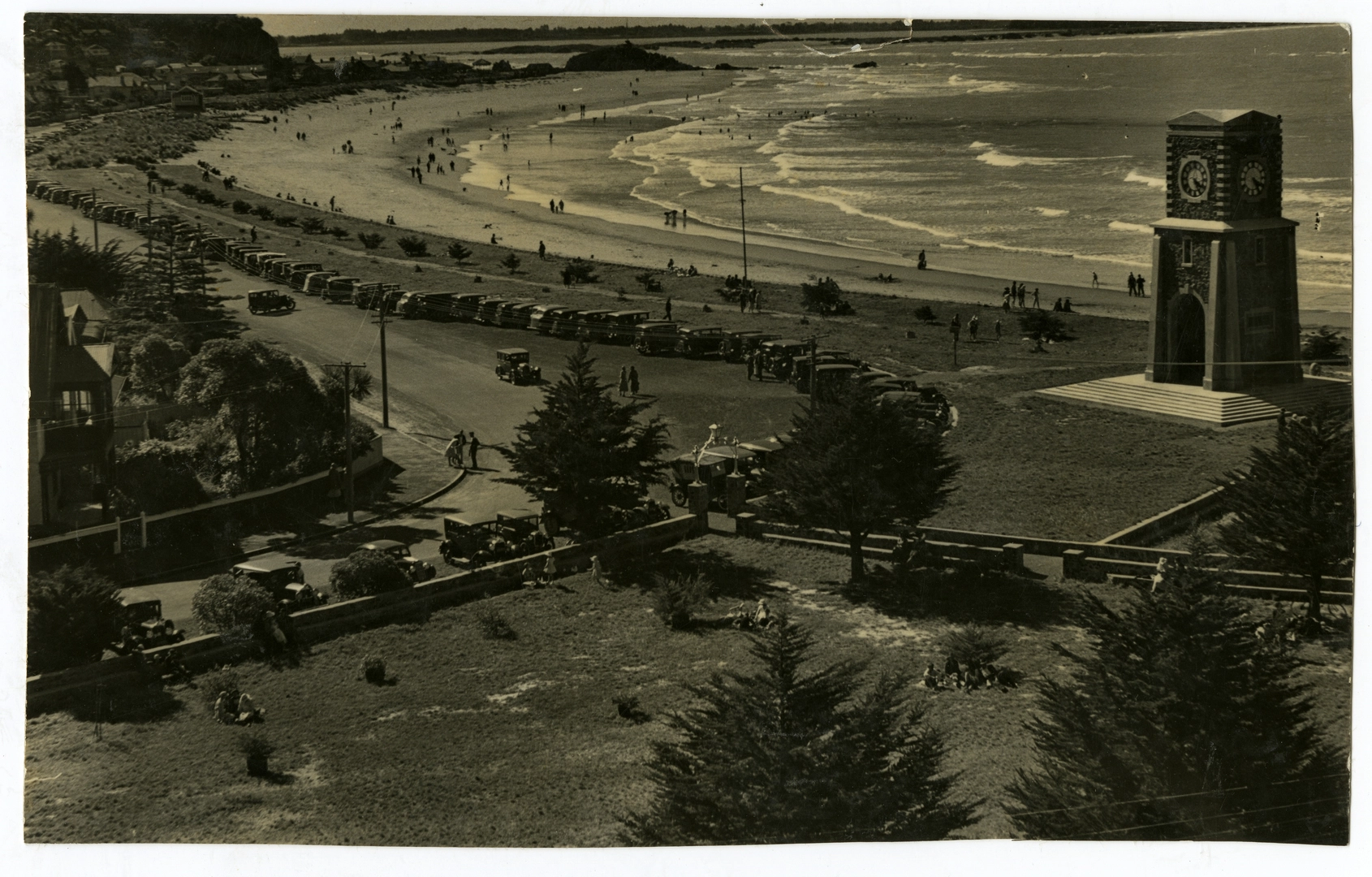Sumner Scarborough Clock Tower and beach | Record | DigitalNZ