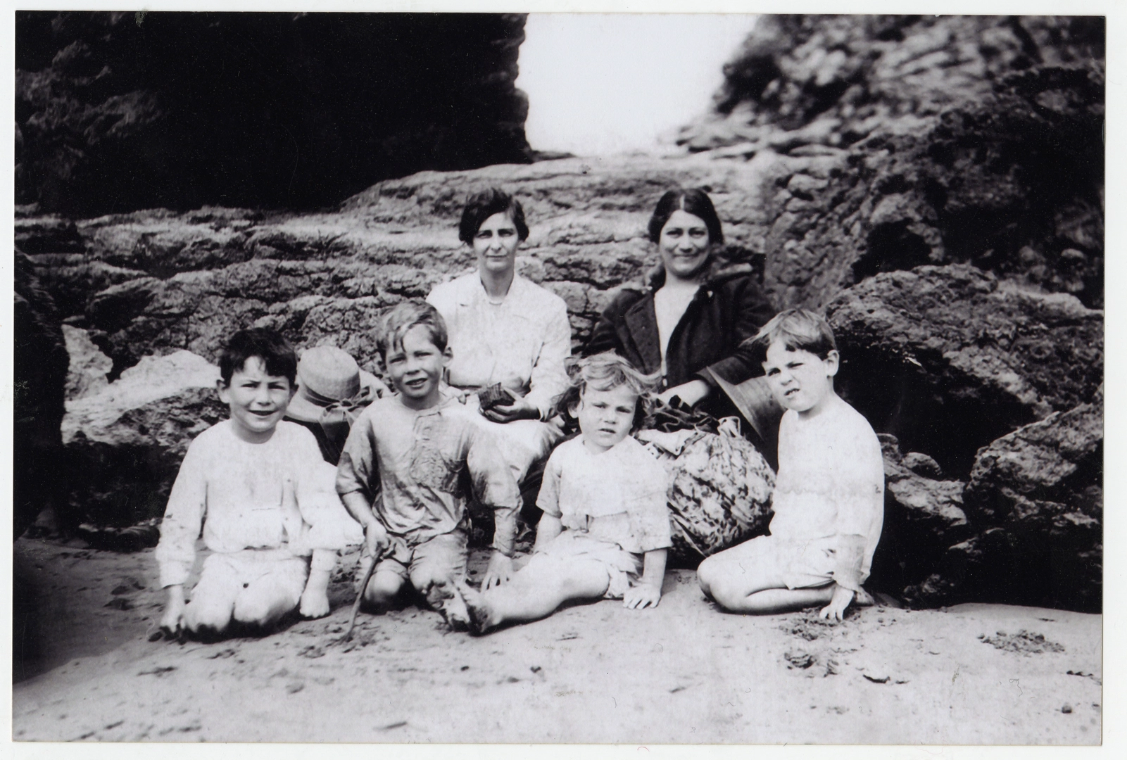Sutton family at Cave Rock | Record | DigitalNZ