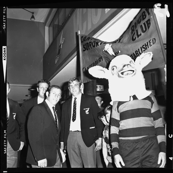 Touring All Blacks arriving at Christchurch airport. | Record | DigitalNZ