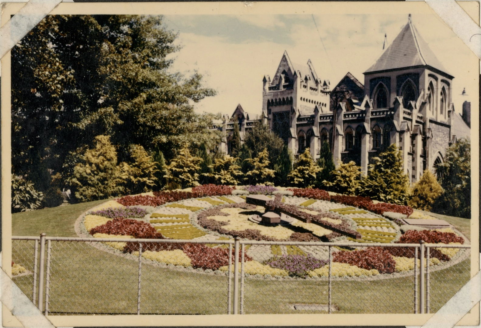 Floral Clock, Victoria Street | Record | DigitalNZ