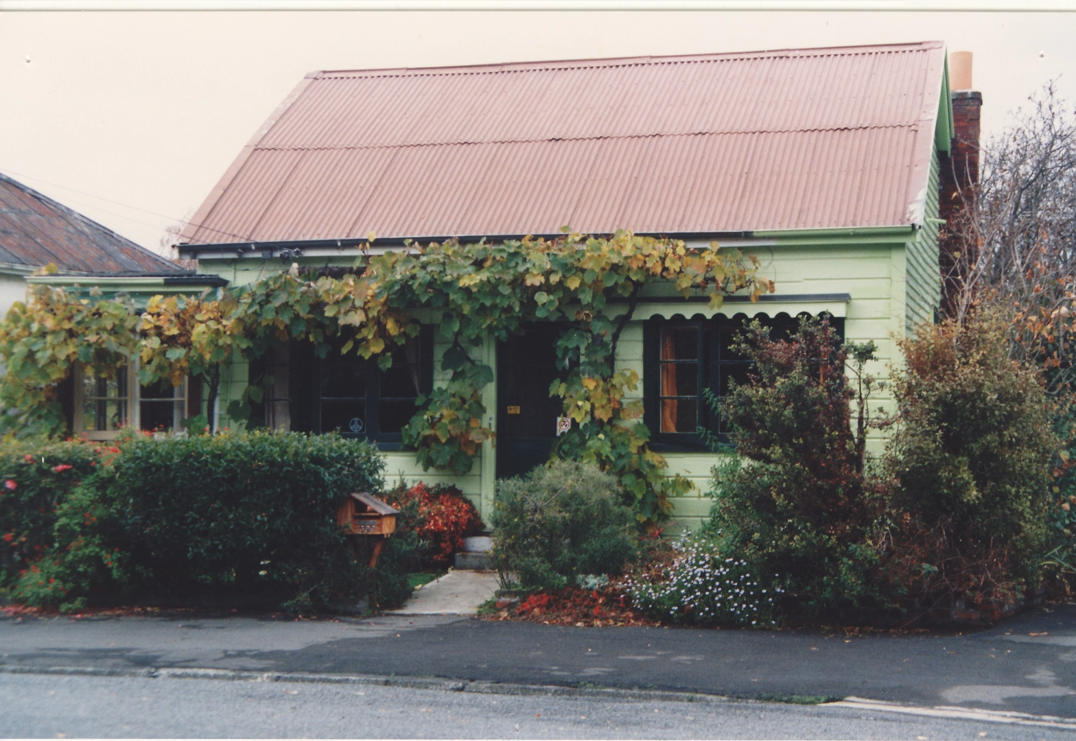 The Locke family cottage in the Avon Loop | Record | DigitalNZ