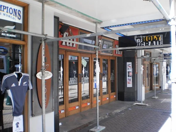 Holy Grail Sports Bar | Record | DigitalNZ
