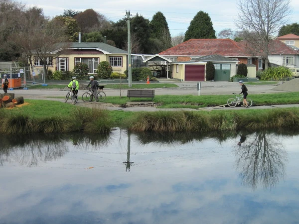Avonside Drive | Record | DigitalNZ