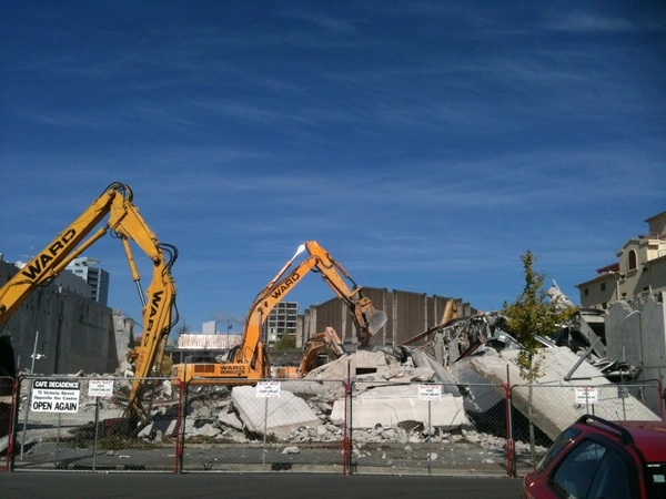 Christchurch Convention Centre demolition | Record | DigitalNZ