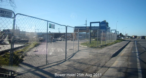Bower Tavern demolition | Record | DigitalNZ