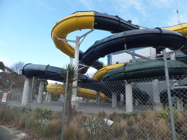 A wire fence by the hydroslide | Record | DigitalNZ