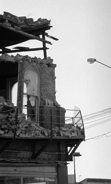 Damaged fire escape at 467 Colombo Street | Record | DigitalNZ