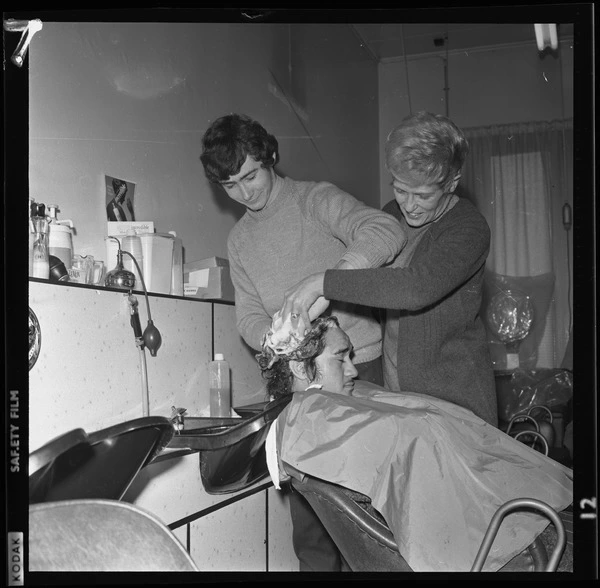 Hairdressers training | Record | DigitalNZ