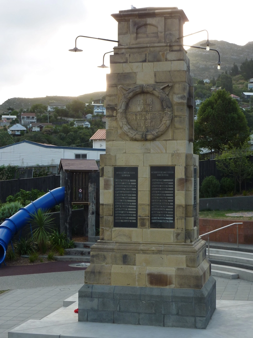 Lyttelton War Memorial, Albion Square | Record | DigitalNZ