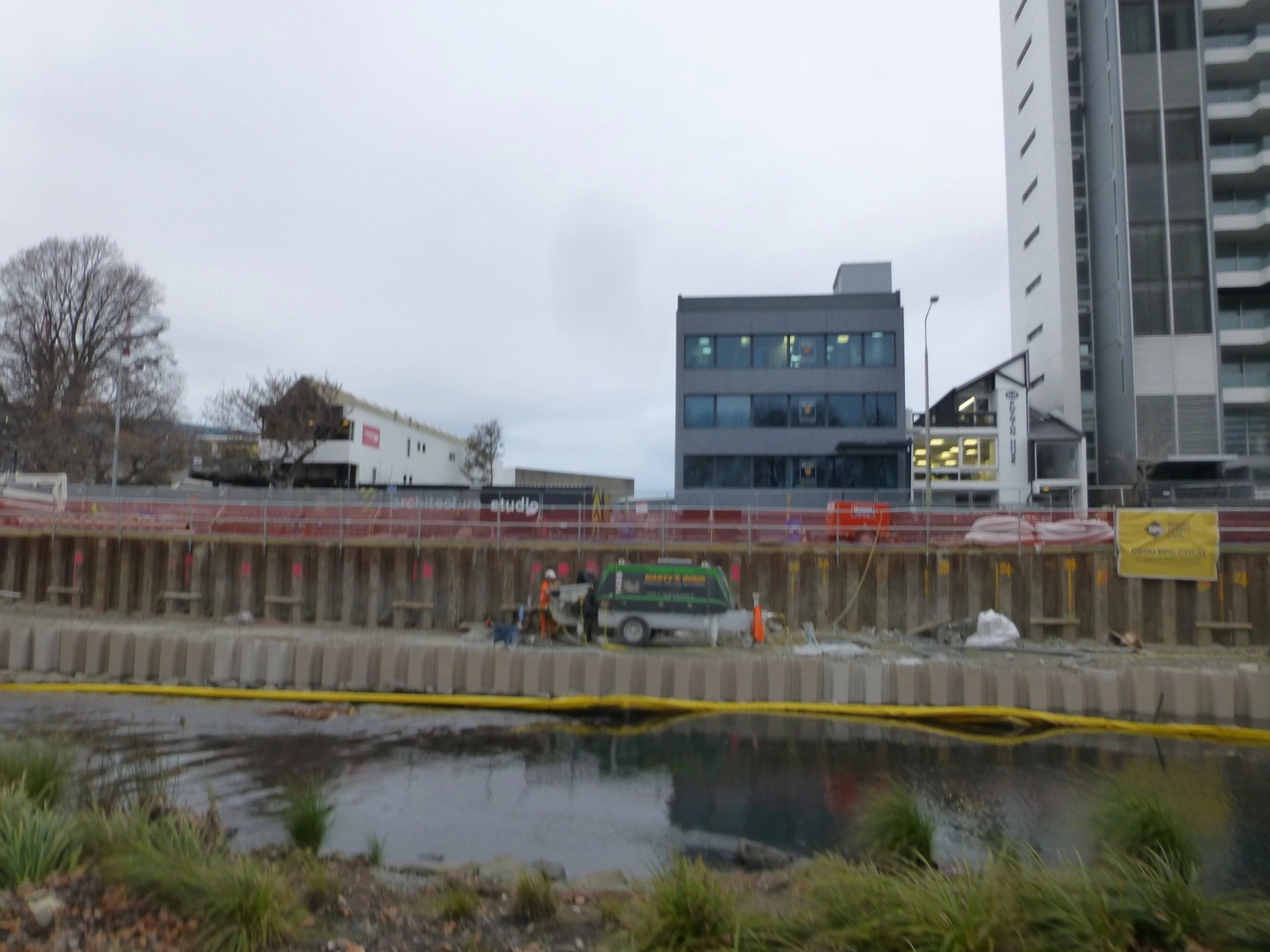 Avon River and Earthquake memorial | Record | DigitalNZ