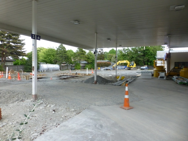 Z Petrol Station Refurbishment, Colombo Street | Record | DigitalNZ