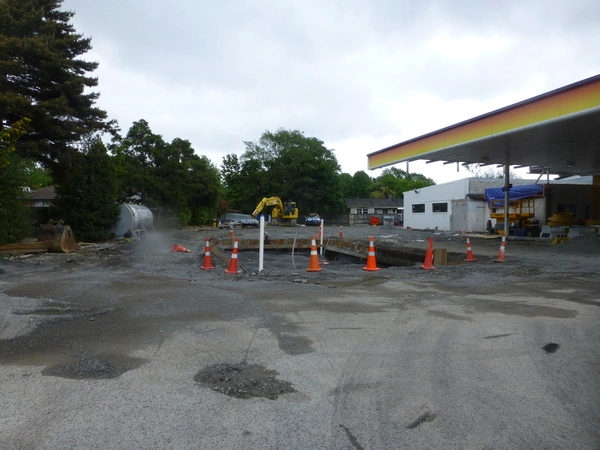 Z Petrol Station refurbishment | Record | DigitalNZ