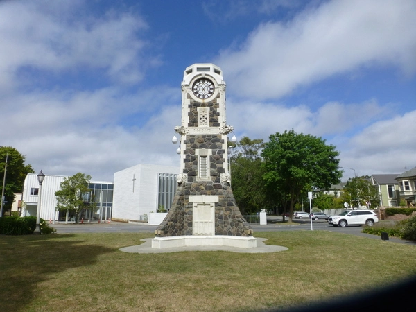 Clock tower and Baptist church | Record | DigitalNZ