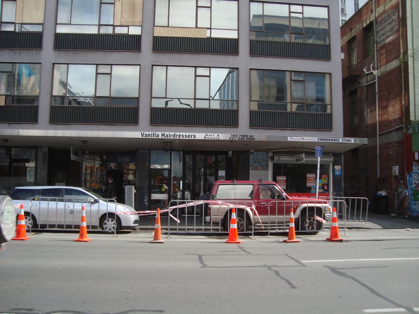 Damaged shops at 159 Manchester Street | Record | DigitalNZ