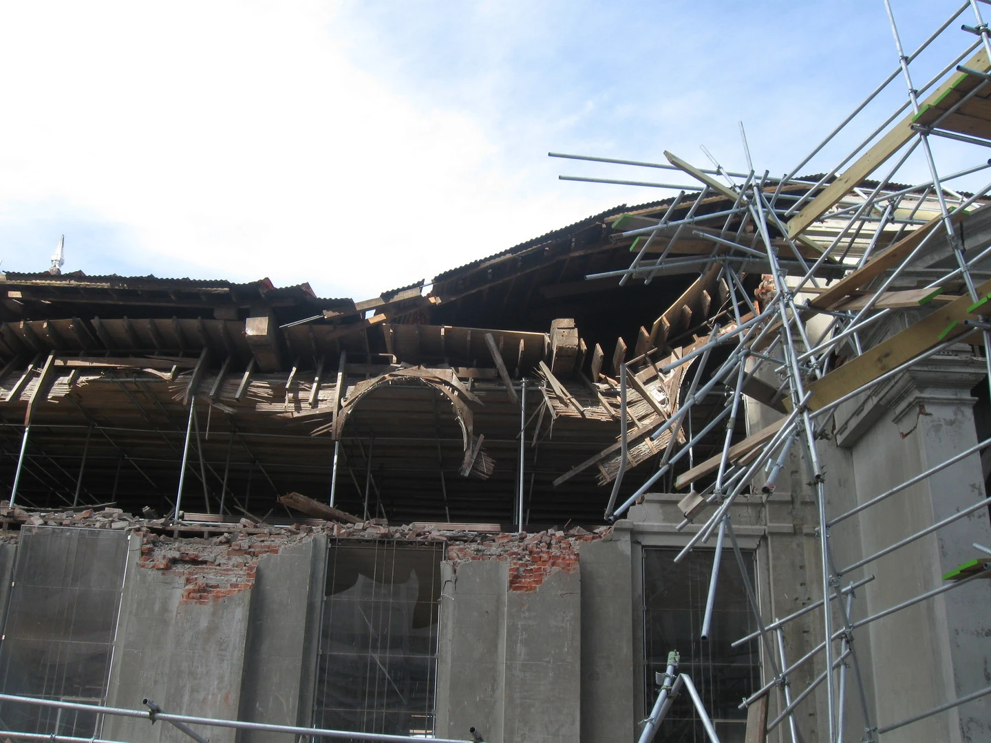 Church roof collapse | Record | DigitalNZ