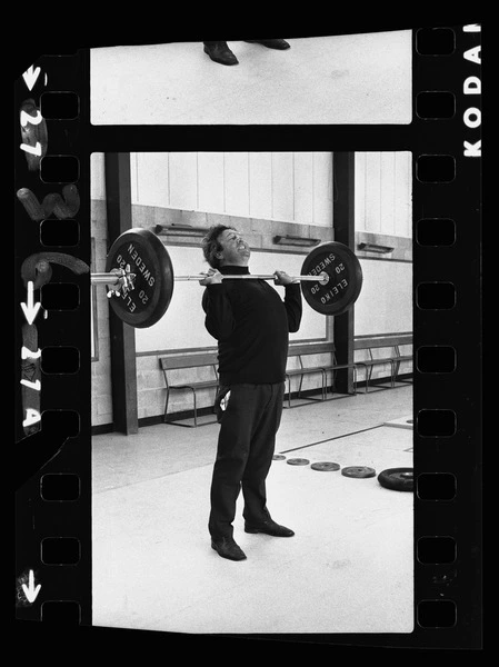 Weightlifter at St Andrew’s gym | Record | DigitalNZ