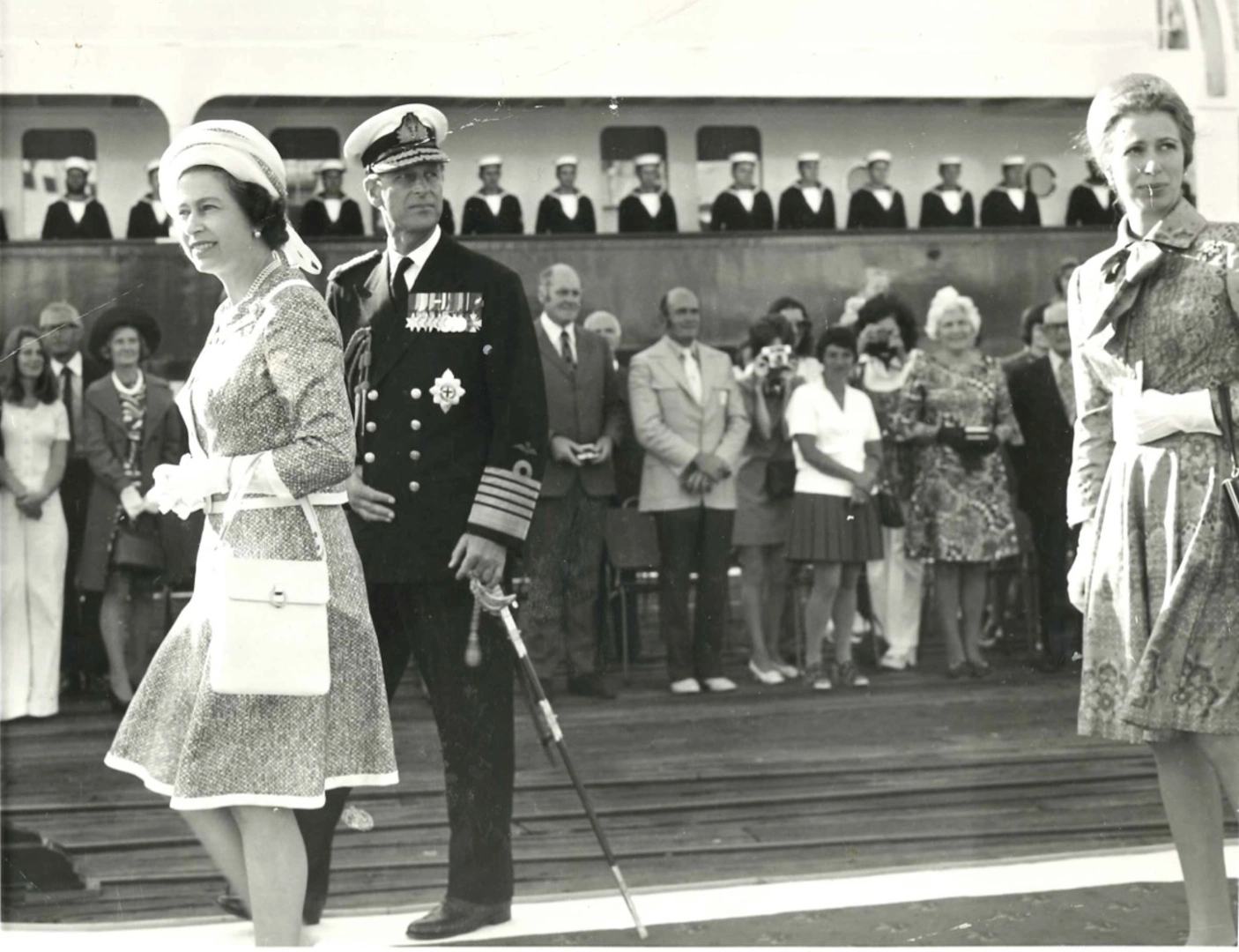 Queen Elizabeth II, Prince Phillip and Princess Anne | Record | DigitalNZ