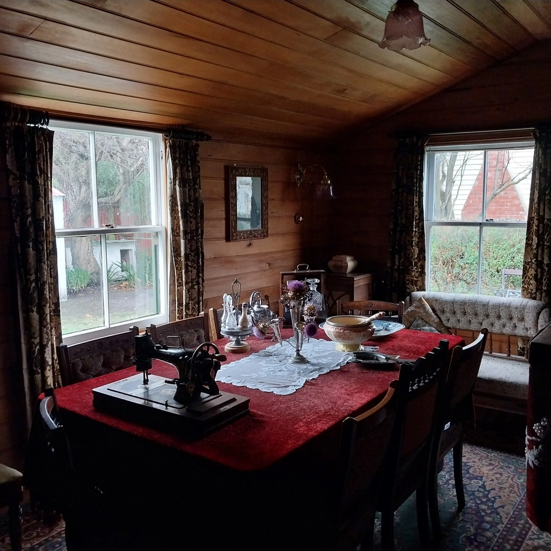 Dining room at Curragh House | Record | DigitalNZ