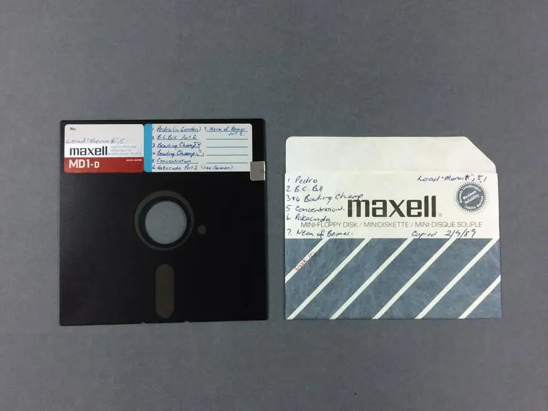 Floppy Disk Compilation of Games for Commodore 64 | Record | DigitalNZ