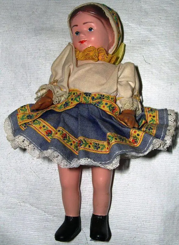 Doll - Scandinavian Lady | Record | DigitalNZ