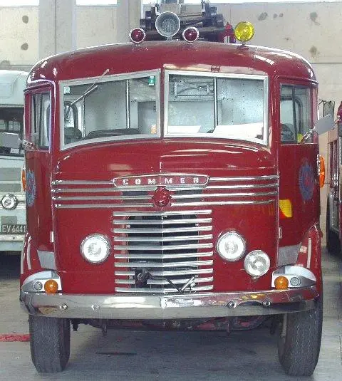 Fire Engine Commer Pump Escape | Record | DigitalNZ